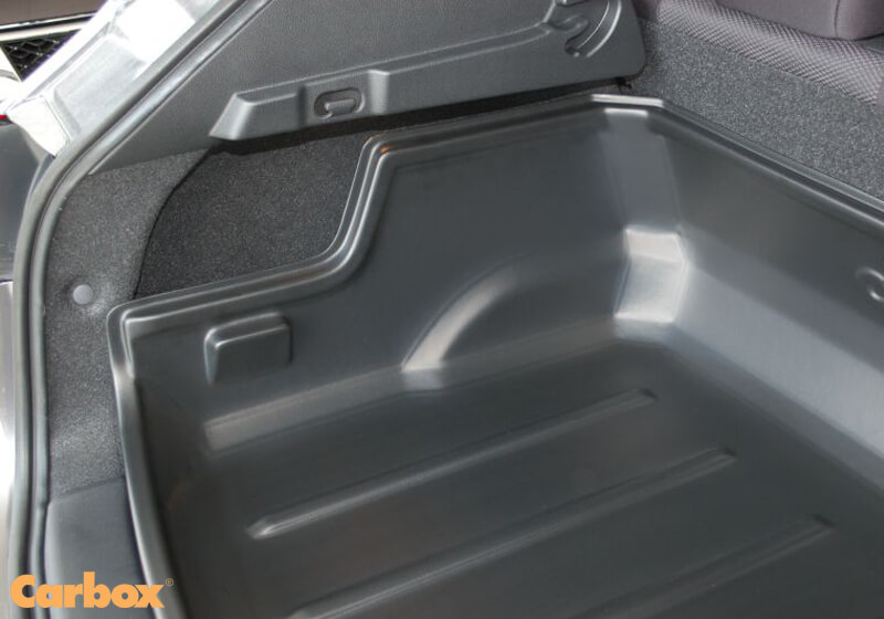 Nissan Qashqai (14-21) with boot floor in upper position:Carbox Classic ...