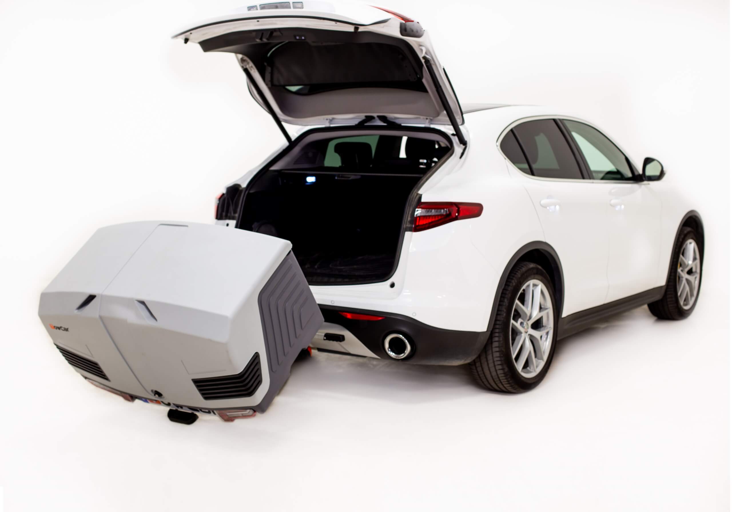 TowBox V3 towball-mounted 400L luggage box, white, TV3XGB0